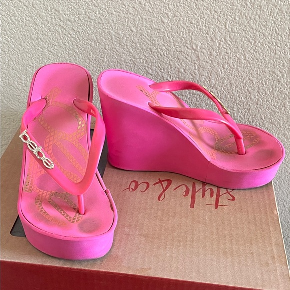 bebe | Shoes | Bebe Platform Foam Pink Wedge Flipflops | Poshmark